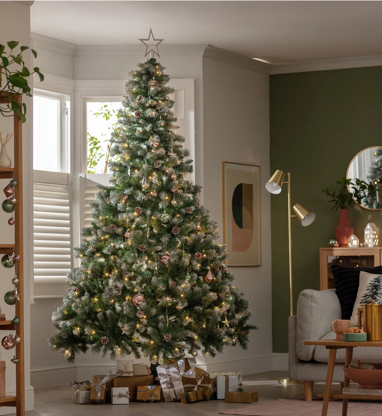 Habitat 8ft Pre Lit Blue Oscar Pine Cone Christmas Tree - Green – GED ...