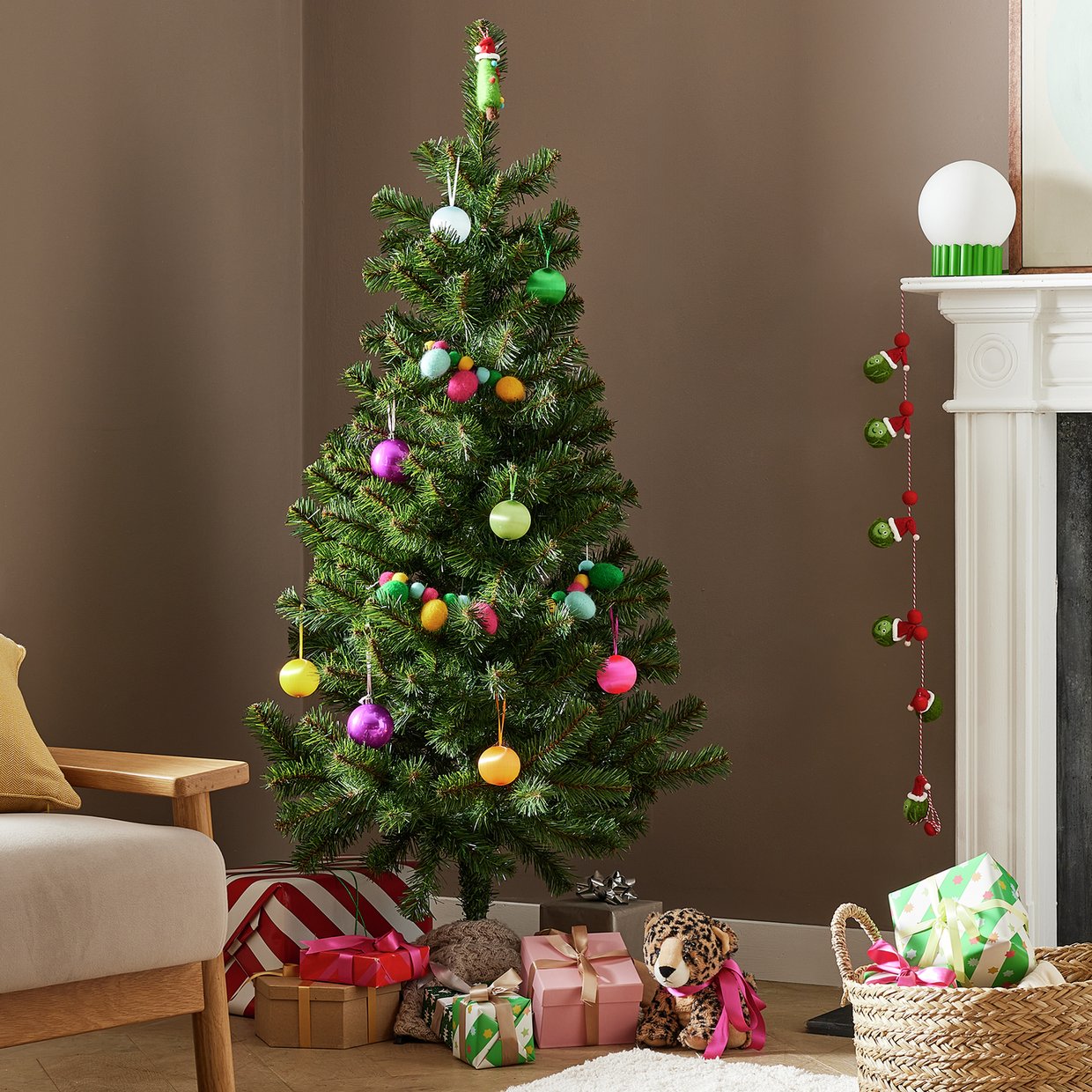 Home 5ft Artificial Christmas Tree – GED Outlet
